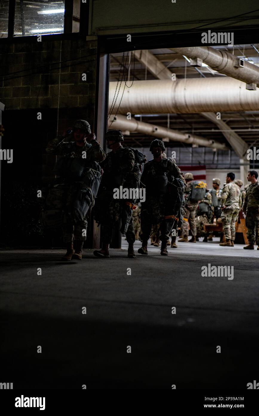 Paratroopers of the 2nd Brigade Combat Team, 82nd Airborne Division ...