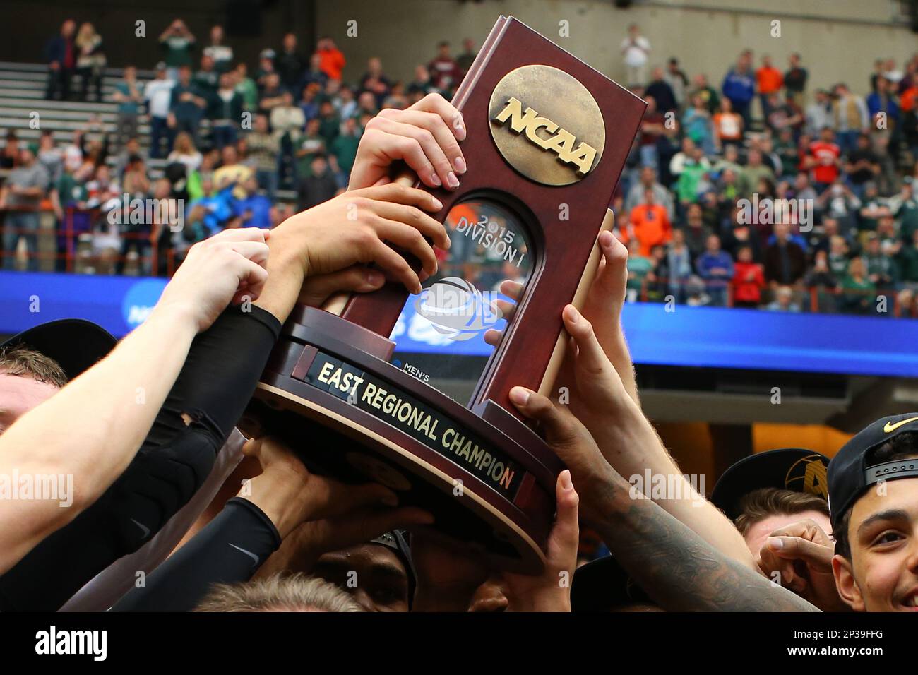 Ncaa east regional trophy hi-res stock photography and images - Alamy