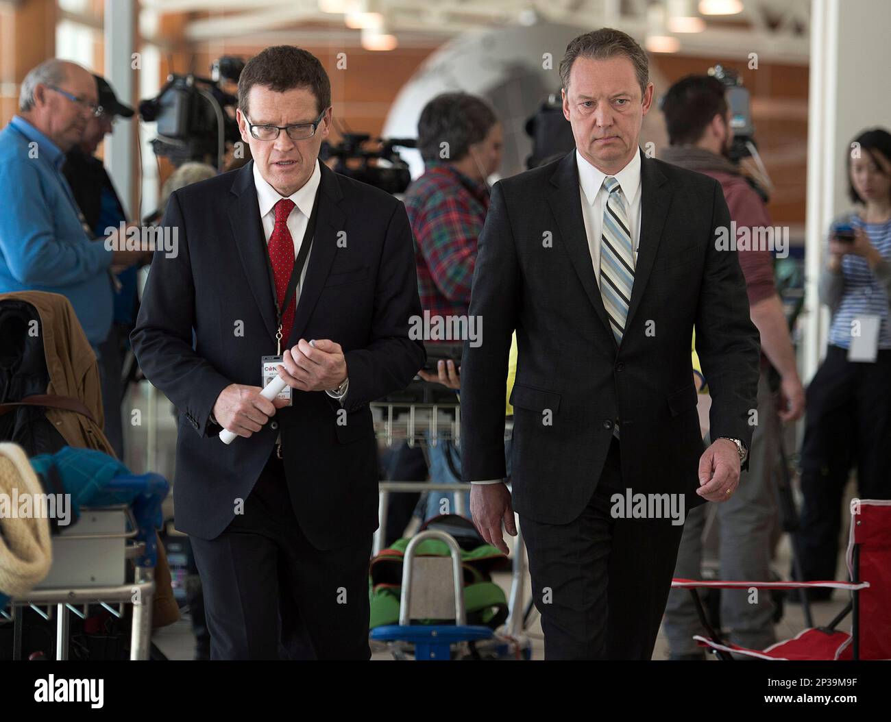 Klaus Goersch, right, Air Canada's chief operating officer, and ...