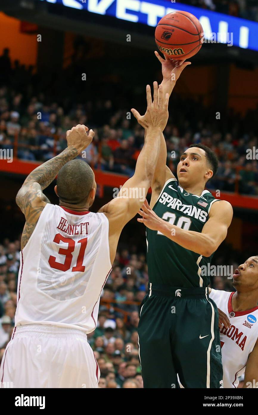 Michigan state spartans guard travis trice 20 hi-res stock photography ...