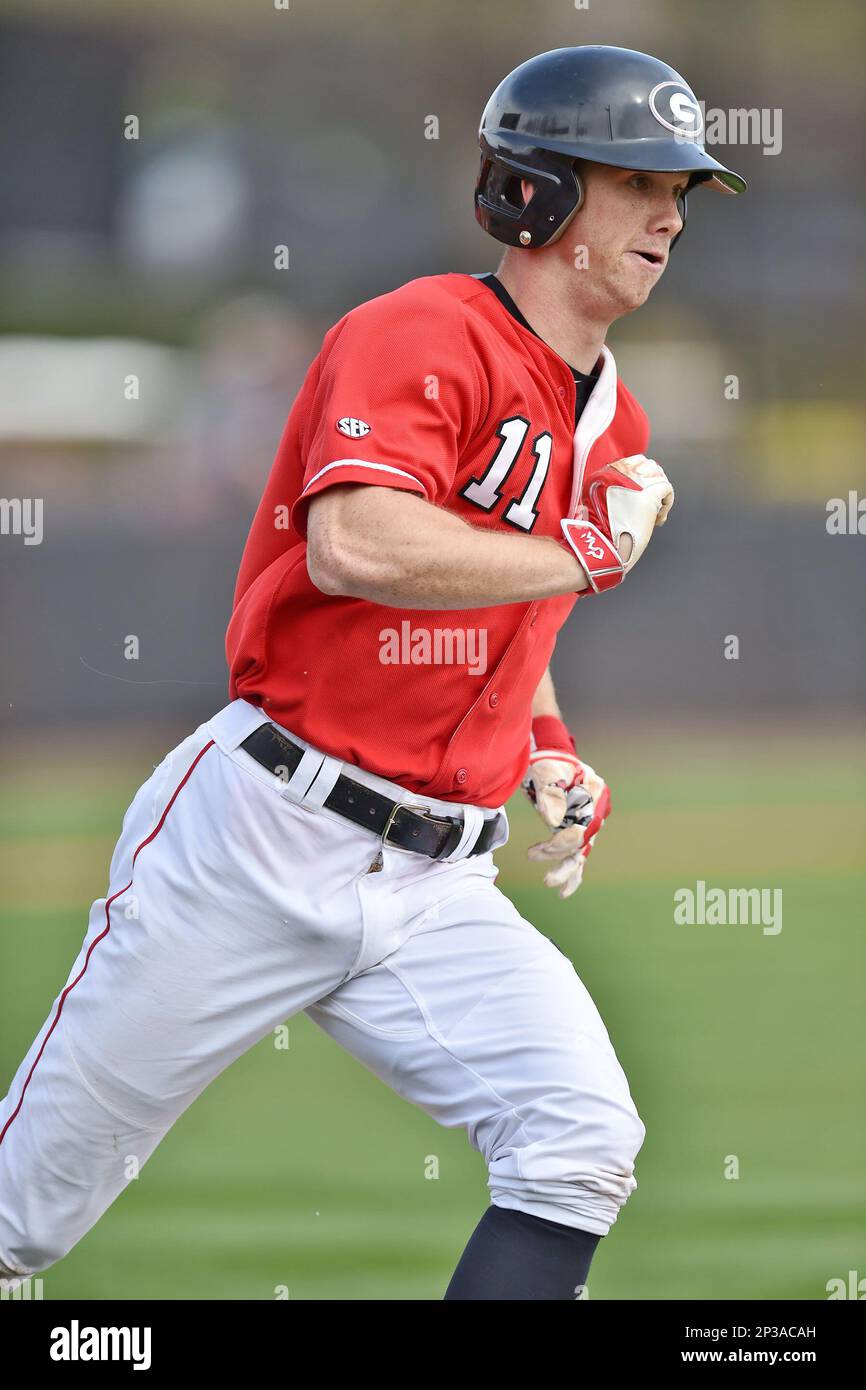Georgia Bulldogs center fielder Stephen Wrenn (11) runs to first during ...