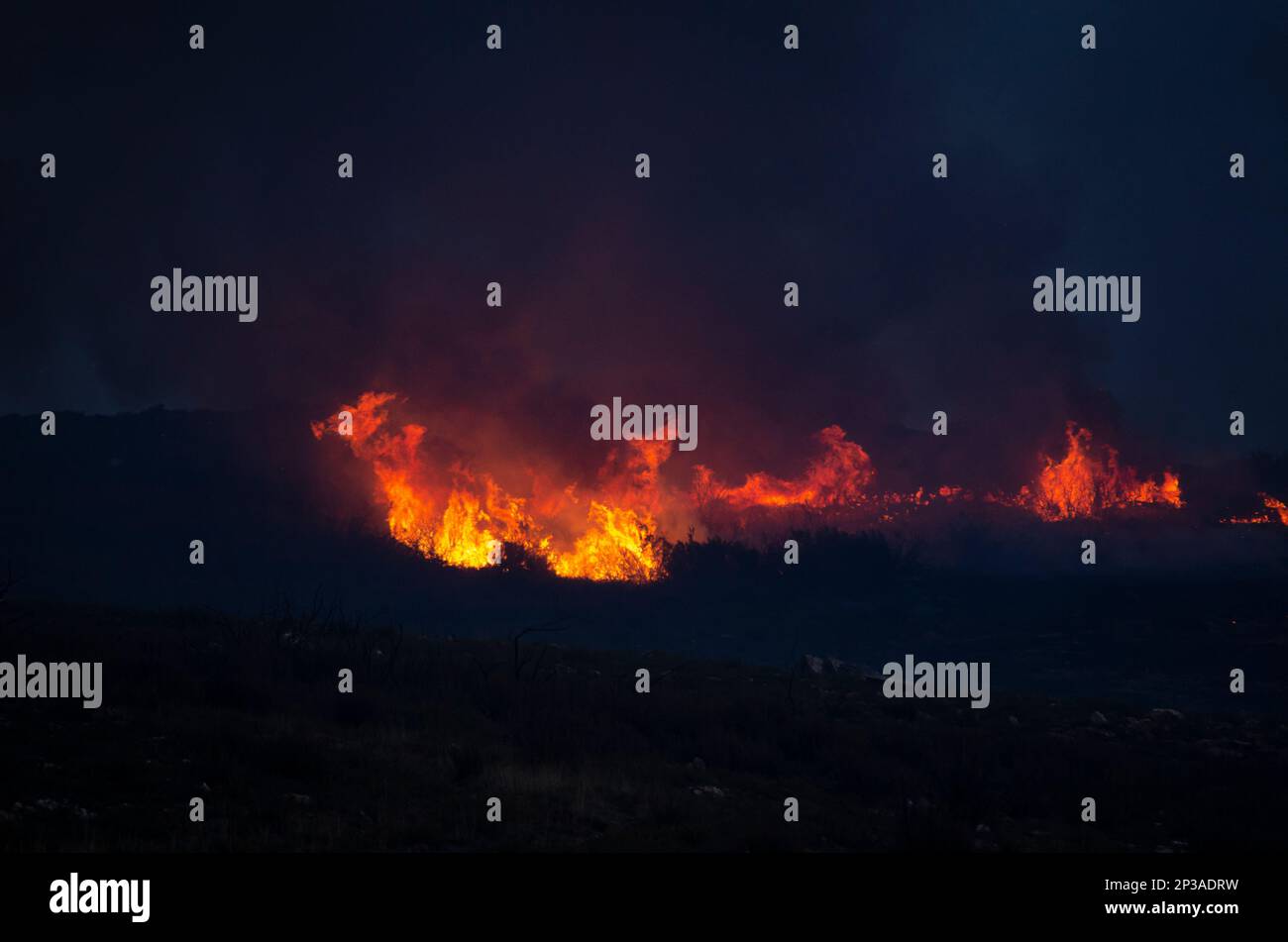 Smoke forest fire in sunset hi-res stock photography and images - Alamy