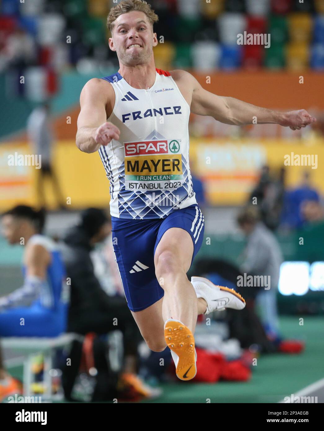 Long jump for men hi-res stock photography and images - Alamy