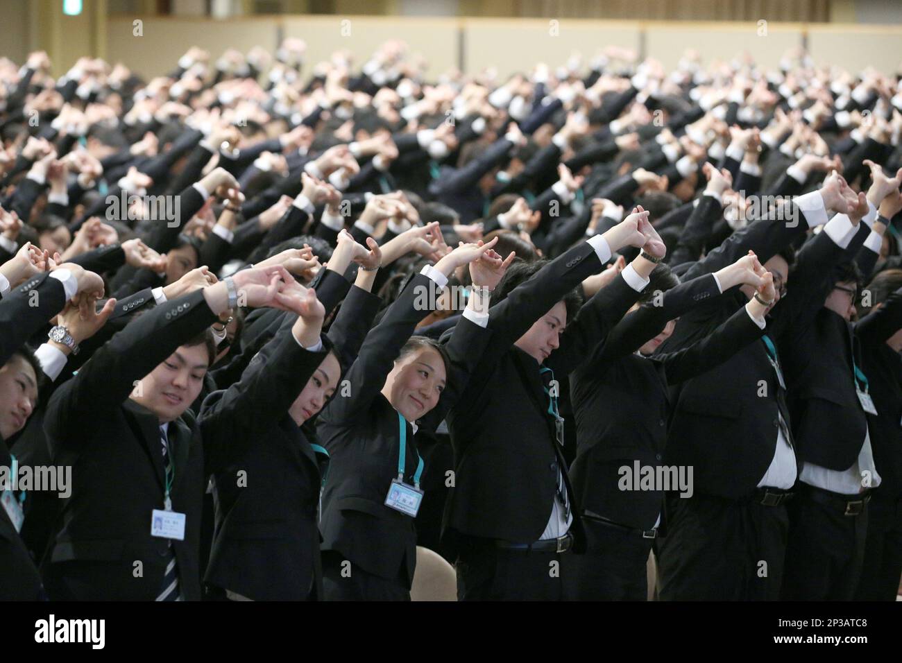 More than 1,3000 newly-joined emploees of Seven & i Holdings Co. and ...