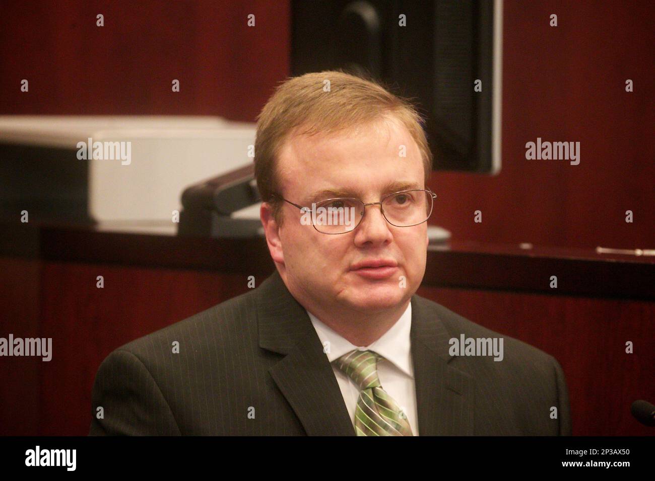 Edward Bausch, a Verizon manager, answers questions from the ...