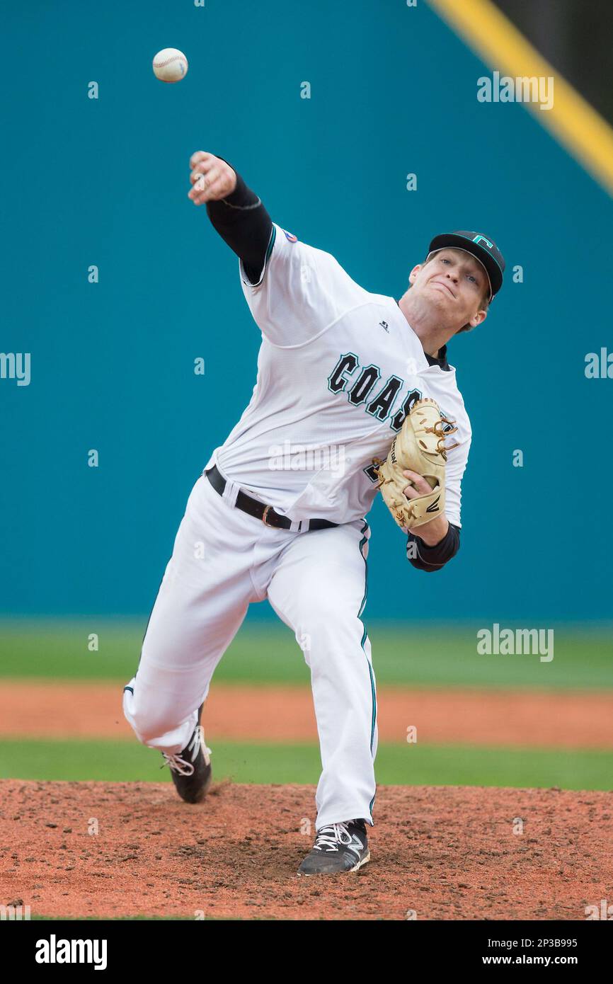 Coastal Carolina Chanticleers starting pitcher Alex Cunningham (18) in ...