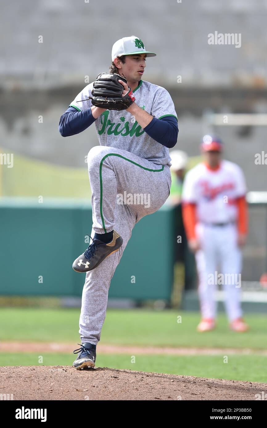 Notre Dame Fighting Irish pitcher Evy Ruibal (44) delivers a pitch ...