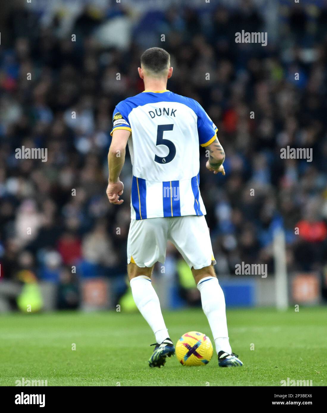 Brighton footballer lewis dunk hi-res stock photography and images - Alamy