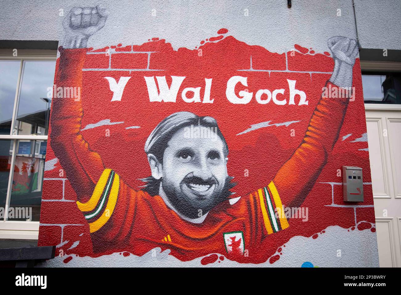 Joe Allen mural on the side of The Farmers Pub in Narberth ...