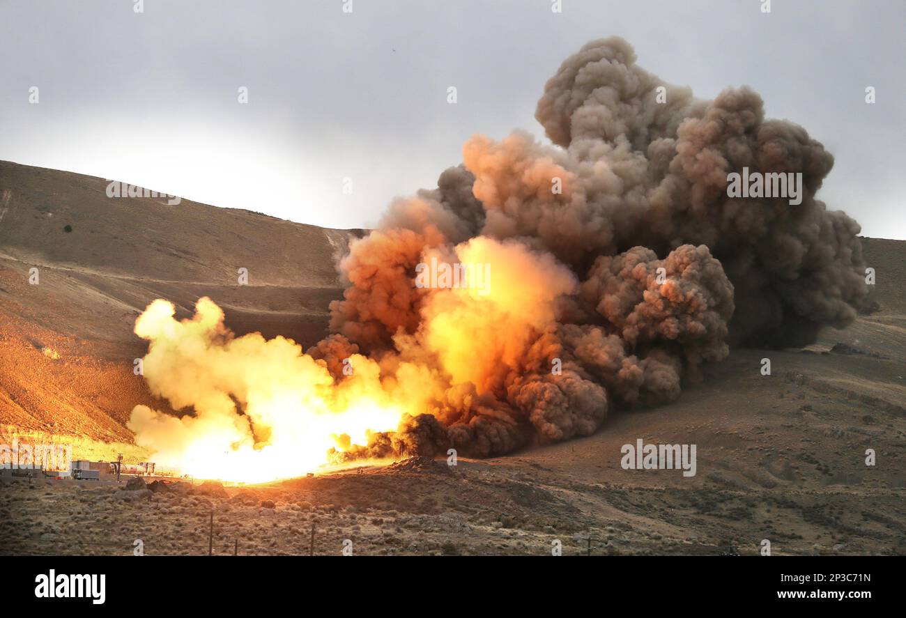 NASA and ATK conduct the first qualification ground test of the five ...
