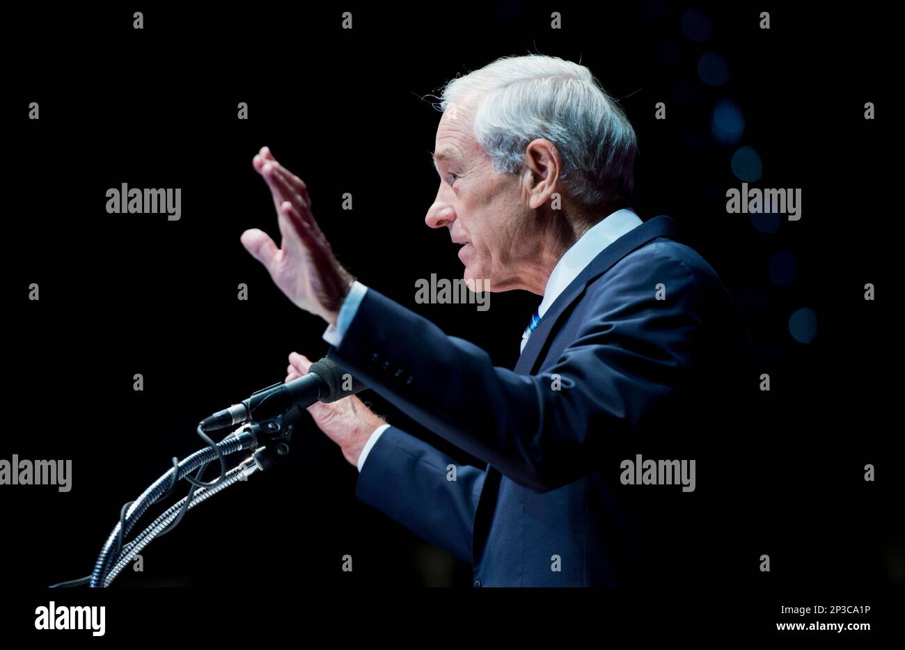 UNITED STATES - AUGUST 26: Rep. Ron Paul, R-Texas, addresses a crowd of ...