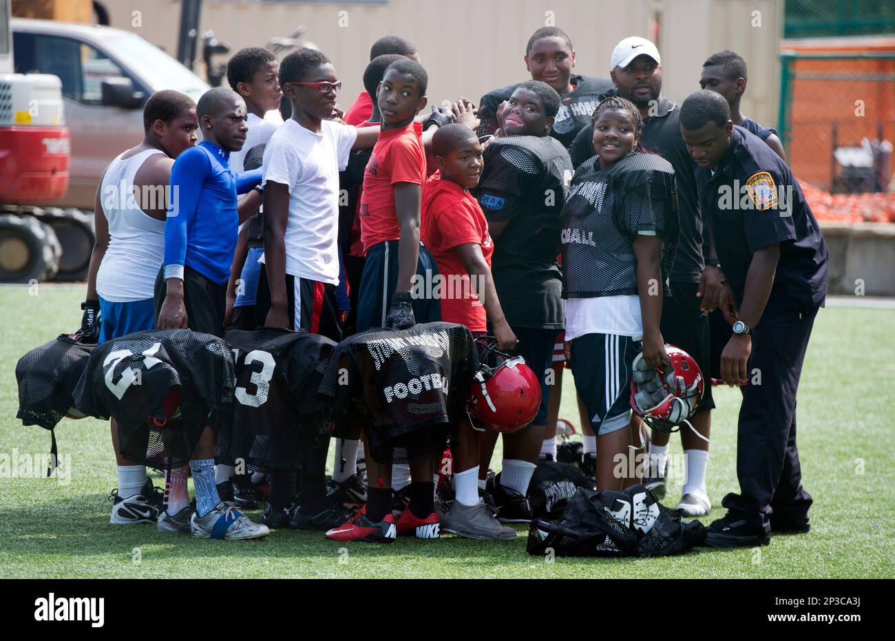UNITED STATES - AUGUST 14: Members of the Stuart-Hobson Middle School ...