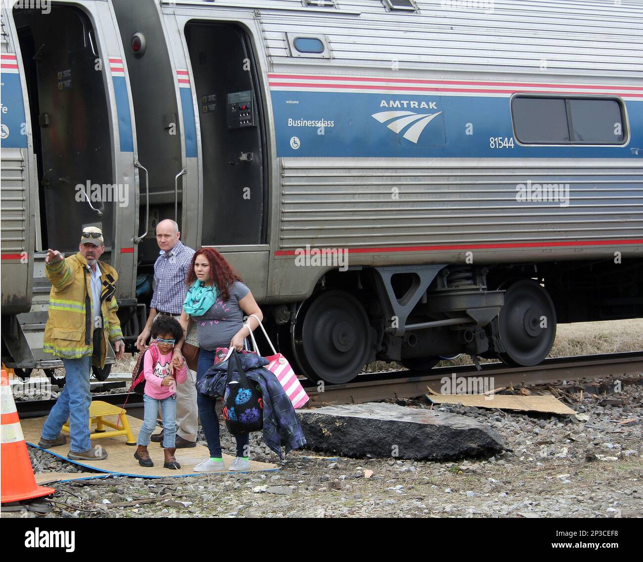 Train passenger Alyssa Coleman, right, and her little sister, Viara ...