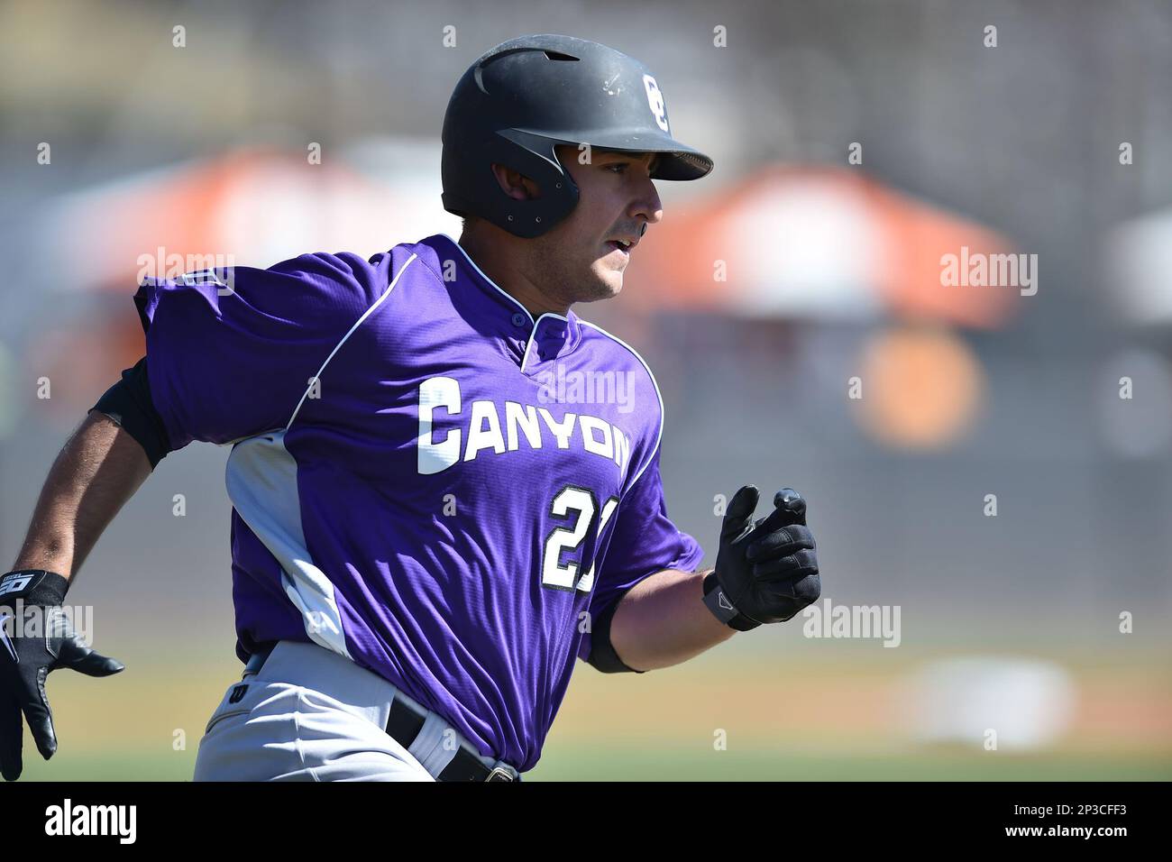 Grand Canyon Antelopes third baseman Greg Saenz (21) runs to first ...