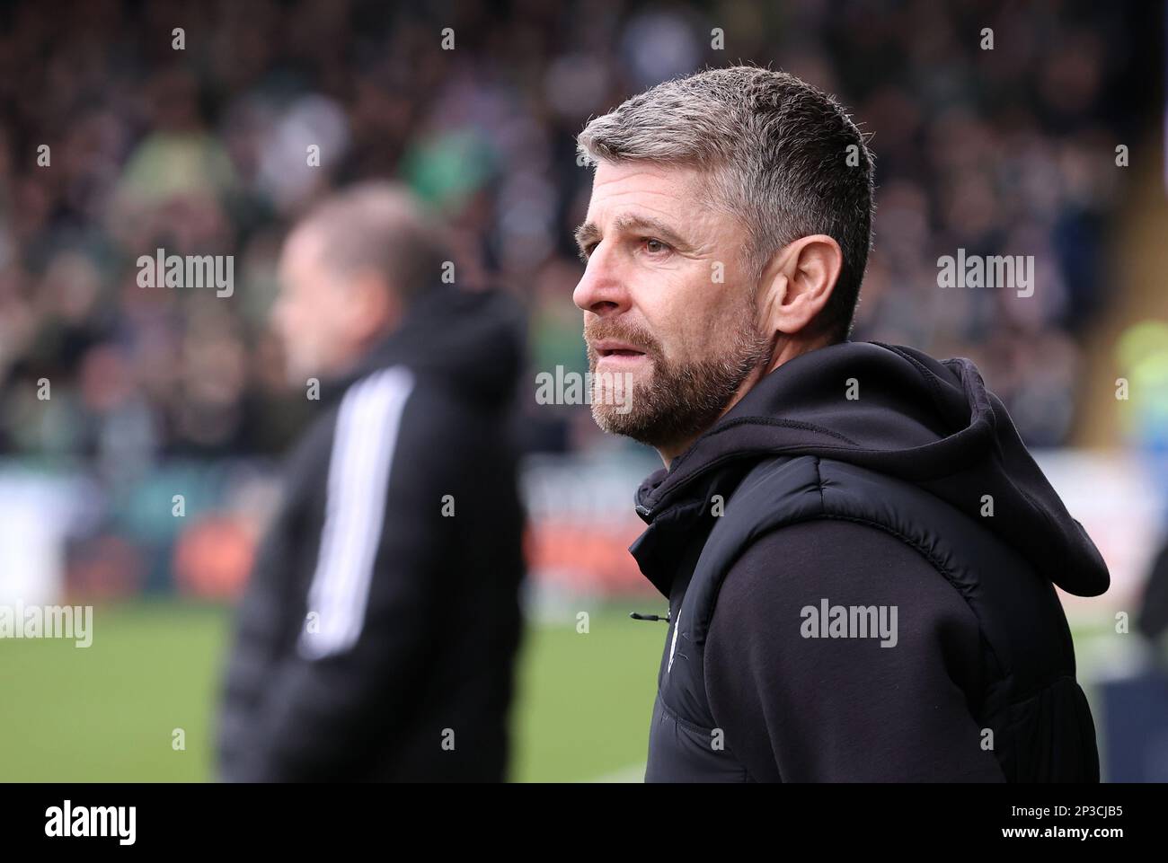 Robinson st mirren hi-res stock photography and images - Alamy