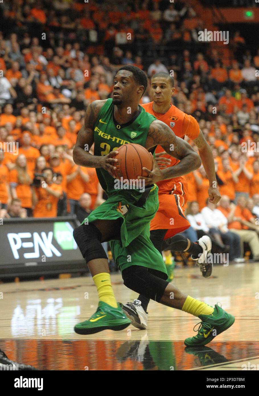 March 4, 2015: Oregon forward Elgin Cook(23) prepares to shoot for the ...