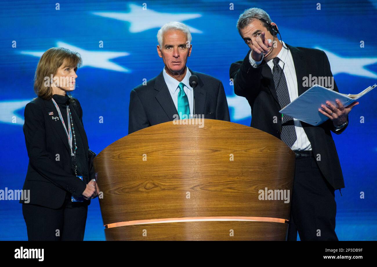 UNITED STATES - SEPTEMBER 5: Former Florida Republican Governor Charlie ...