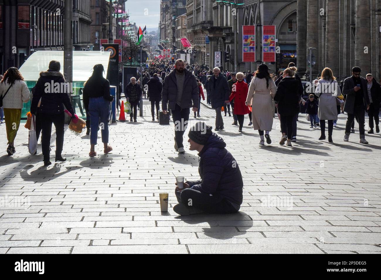 Scotland glasgow begging hi-res stock photography and images - Alamy