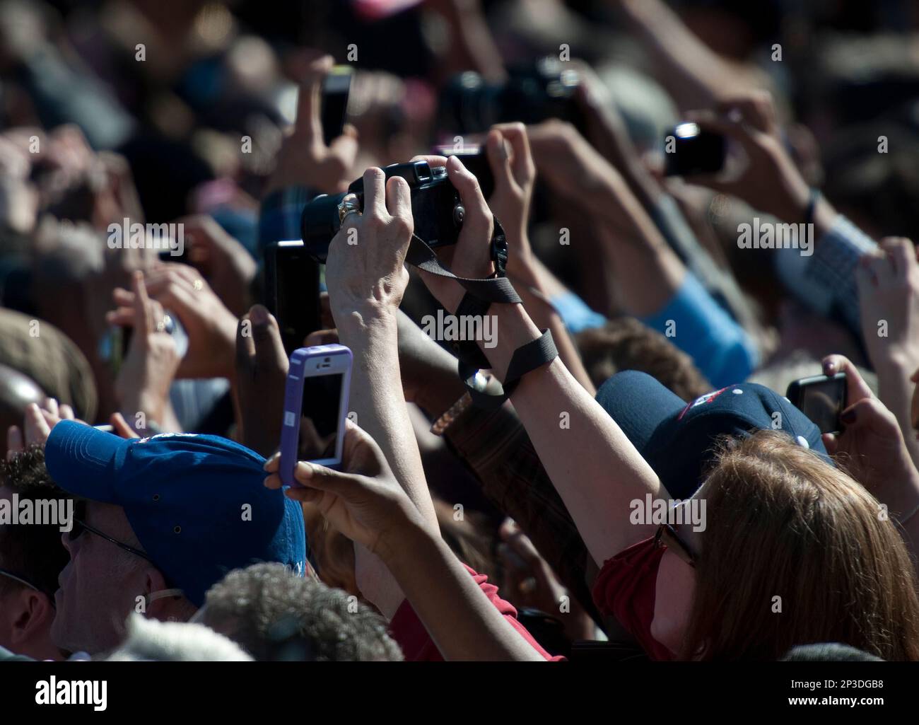 UNITED STATES - OCT 25 : The crowd was estimated at over 15000 at ...