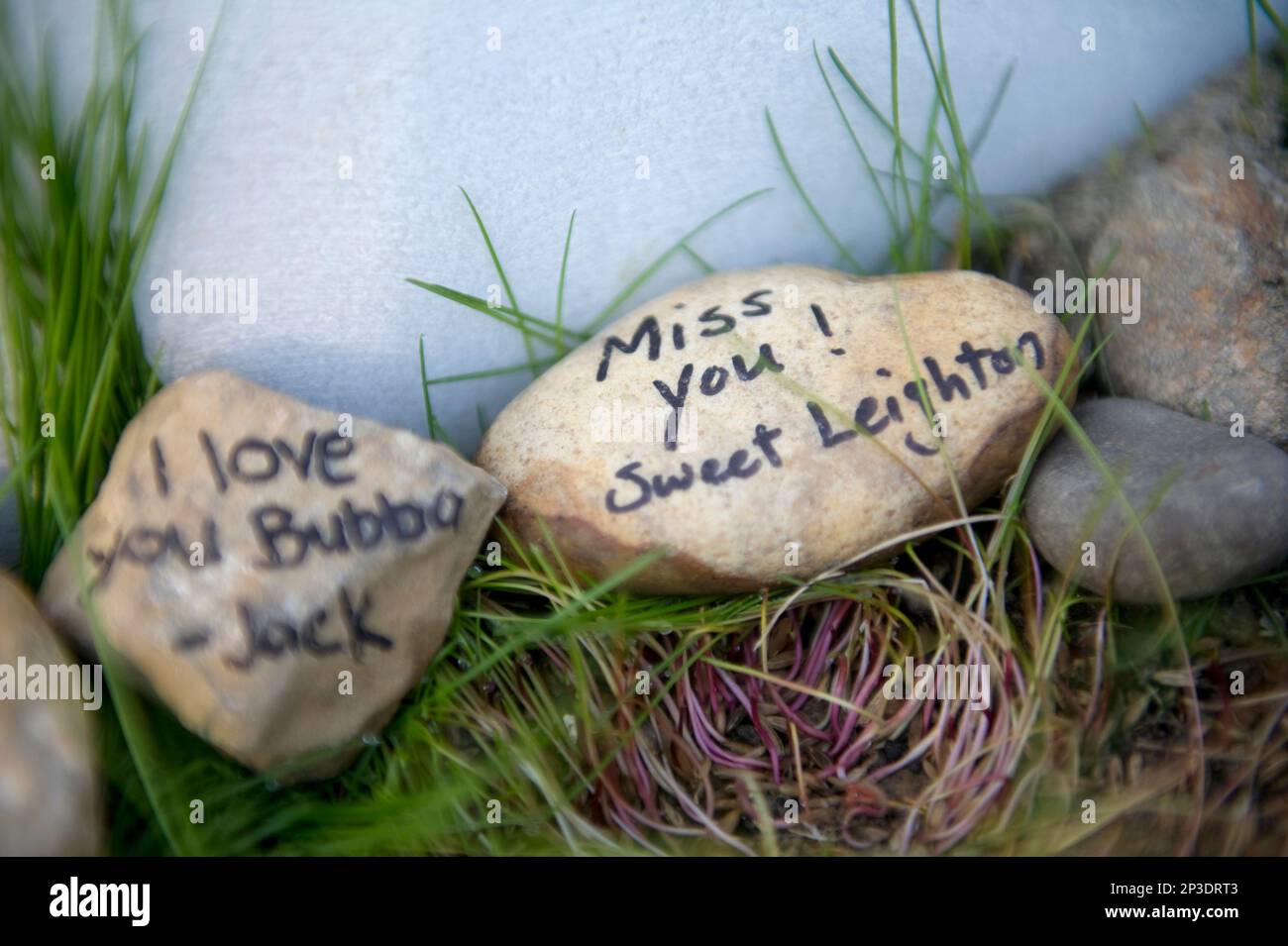 UNITED STATES - NOVEMBER 11: Notes left at the grave of Marine Sgt ...
