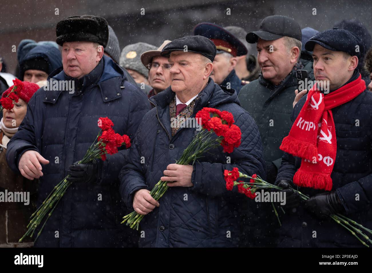 Russian Communist Party leader Gennady Zyuganov, center, and other ...