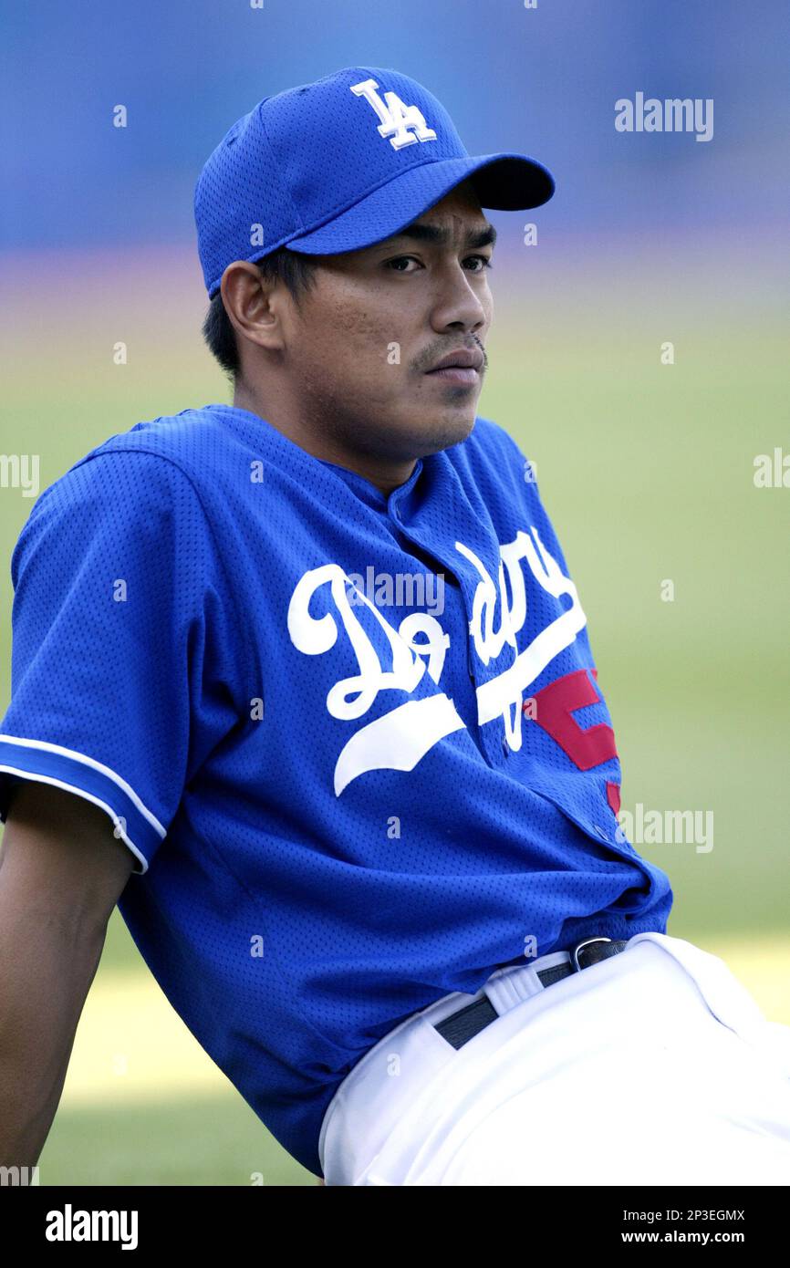 Chin-Feng Chen of the Los Angeles Dodgers before a 2002 MLB season game ...