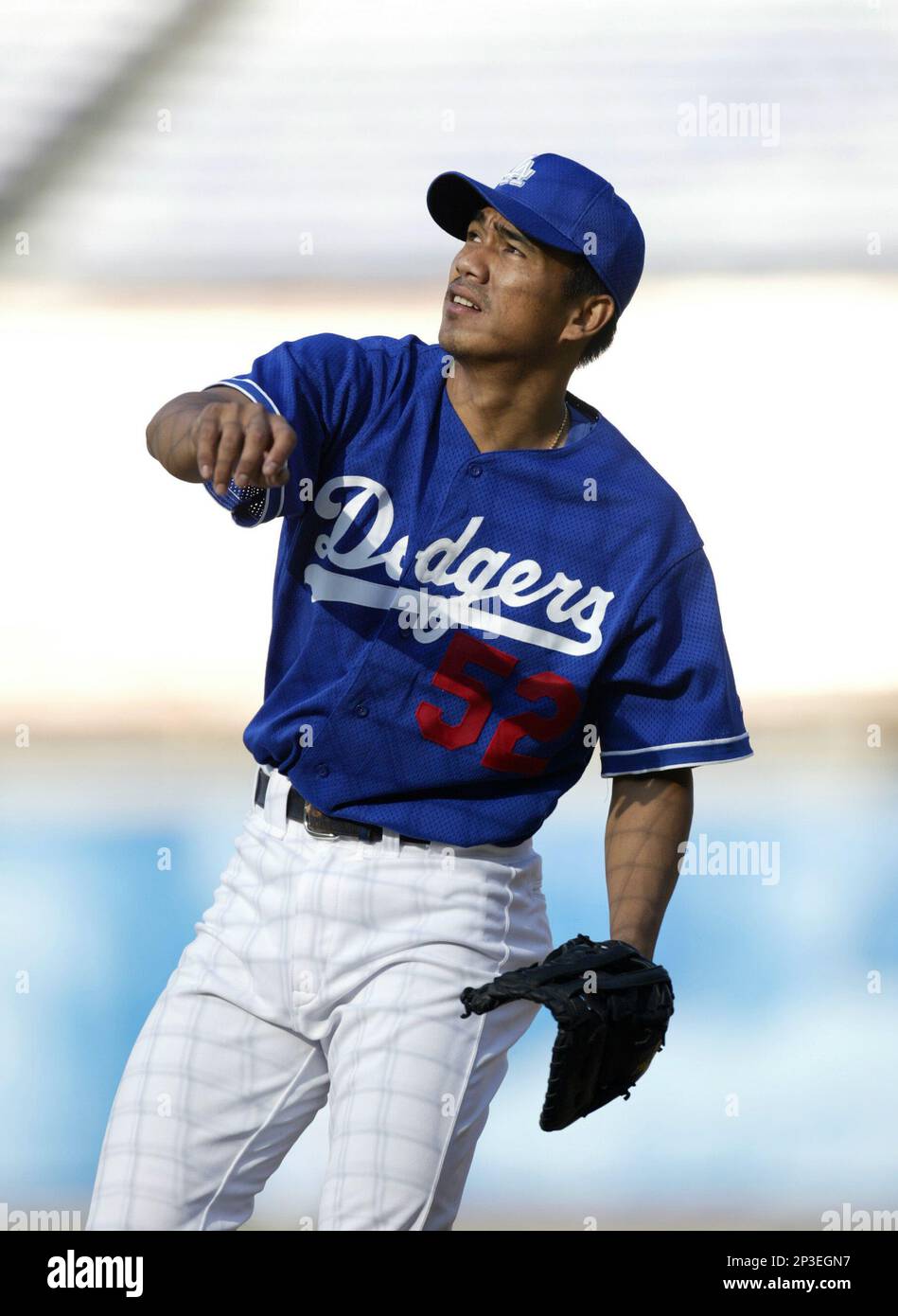 Chin-Feng Chen of the Los Angeles Dodgers makes a throw before a 2002 ...