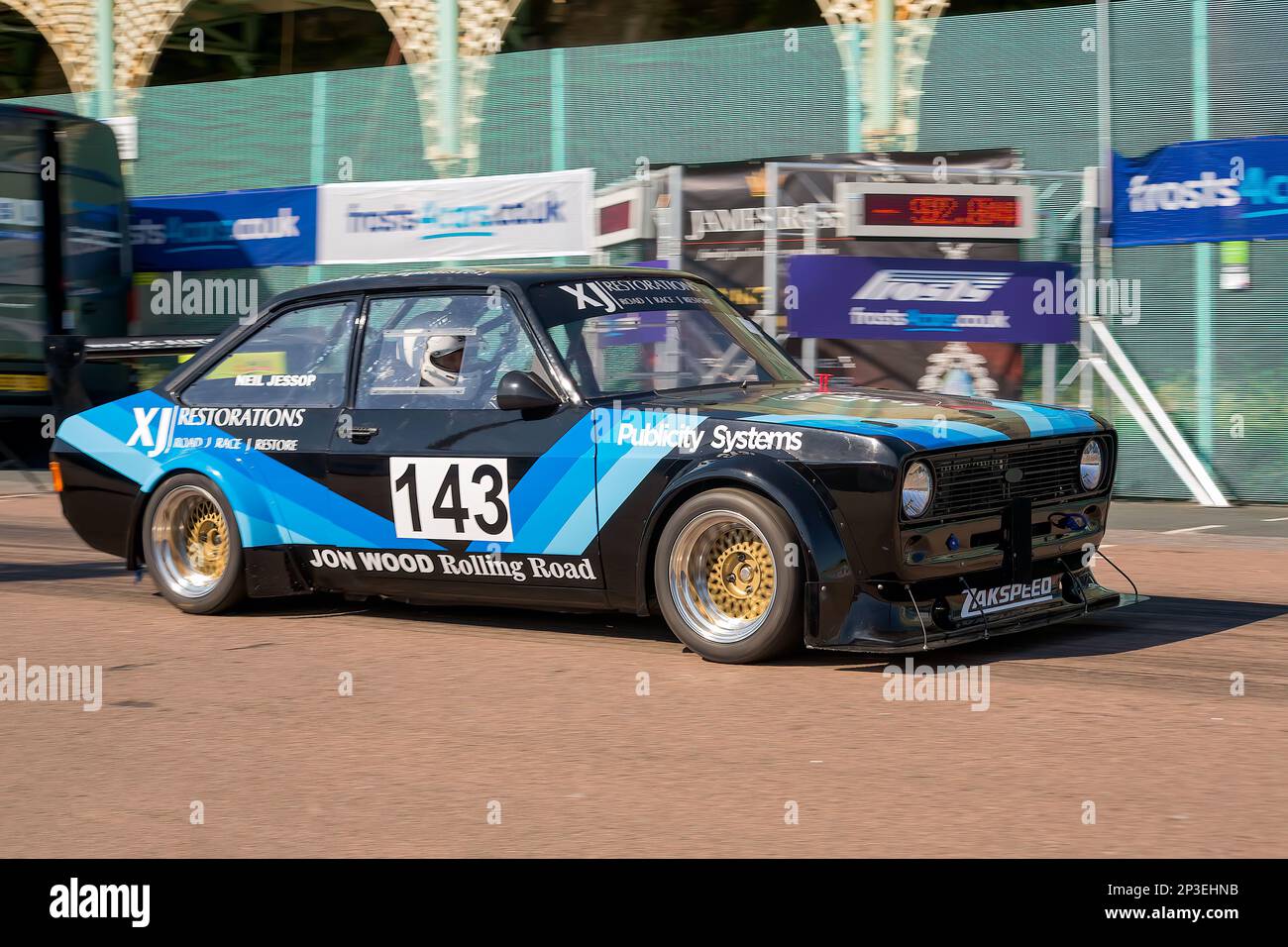 Ford explorer town hi-res stock photography and images - Alamy