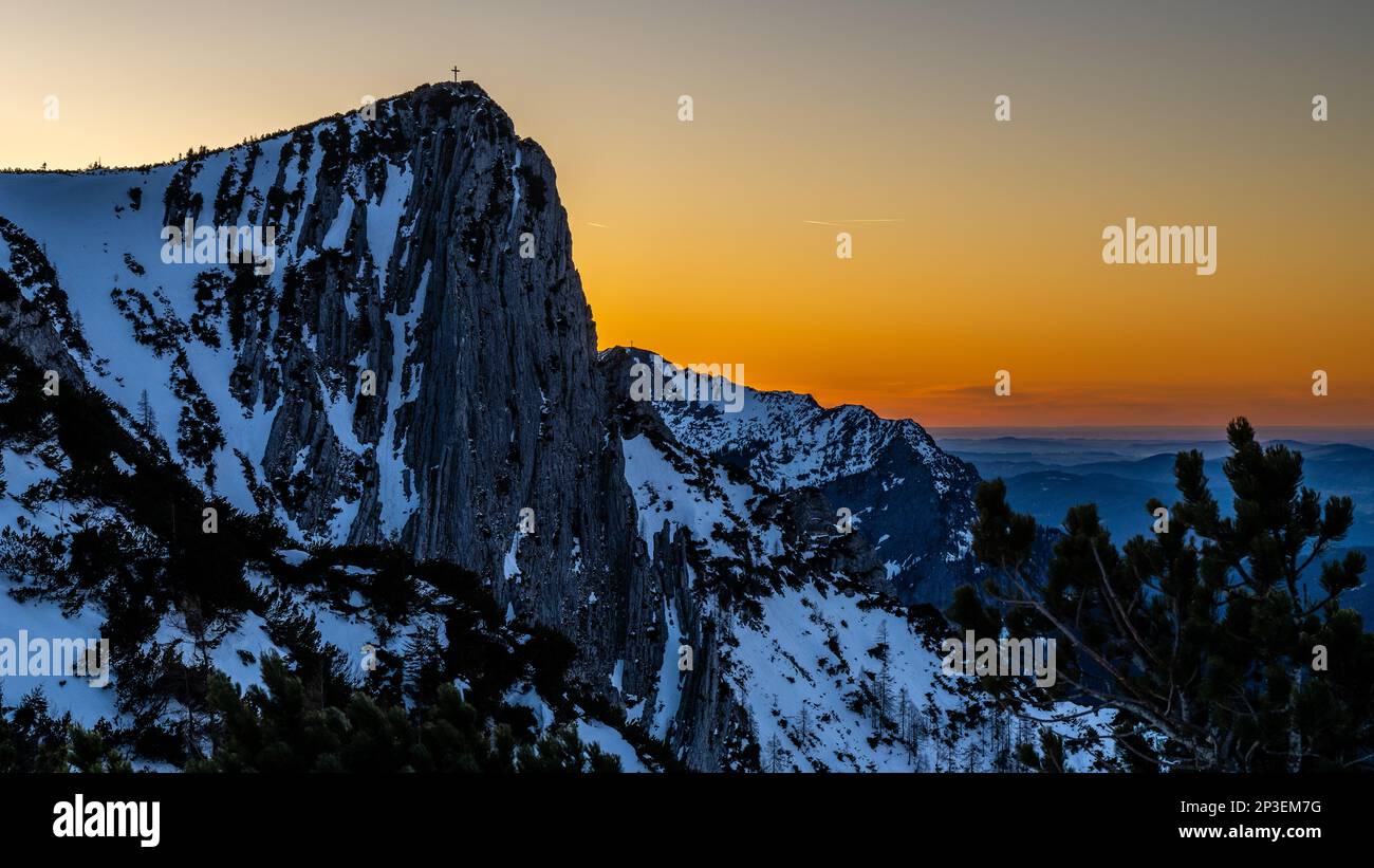The sun sets on another snow filled day on the top of the Feuerkogul ...