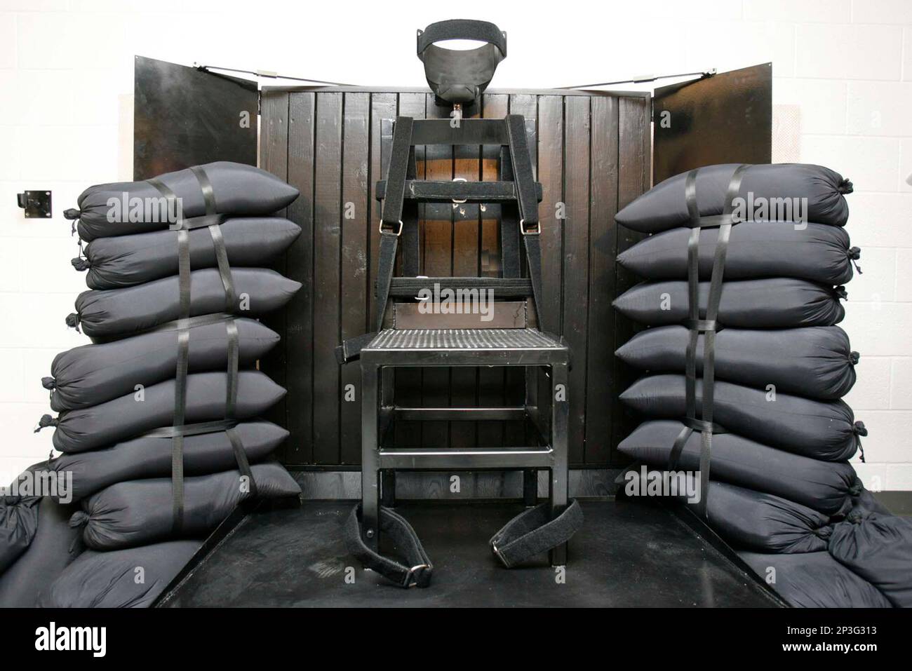 File This June 18 2010 File Photo Shows The Firing Squad Execution