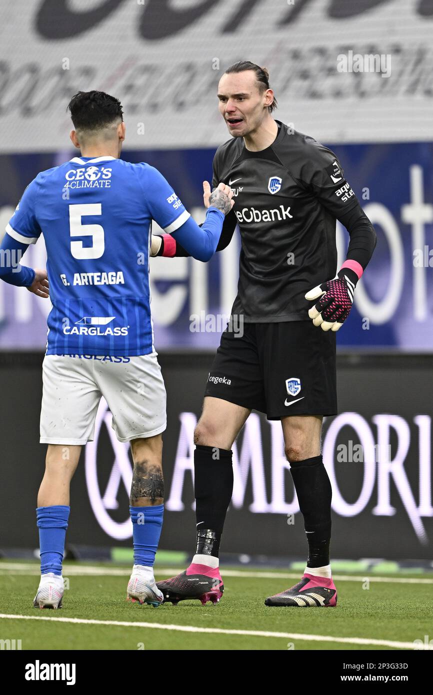 Genk's goalkeeper Maarten Vandevoordt pictured during a soccer match ...