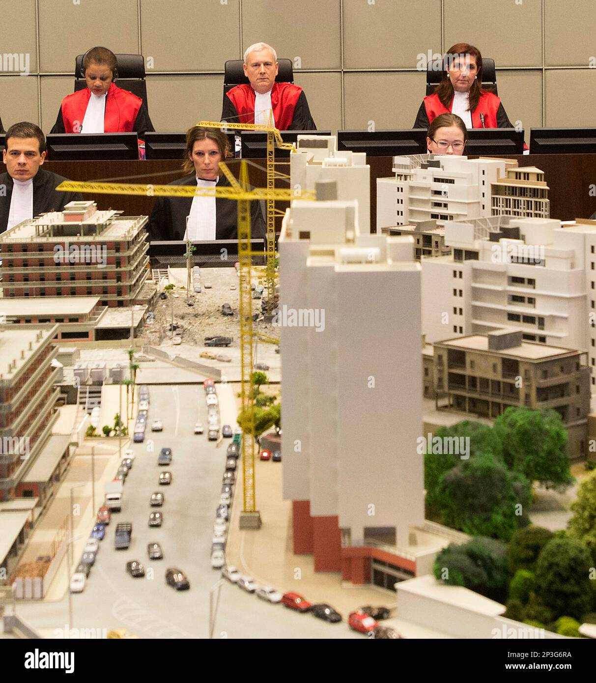 FILE - In this Jan. 16, 2014, file photo, Judge Janet Nosworthy, back ...