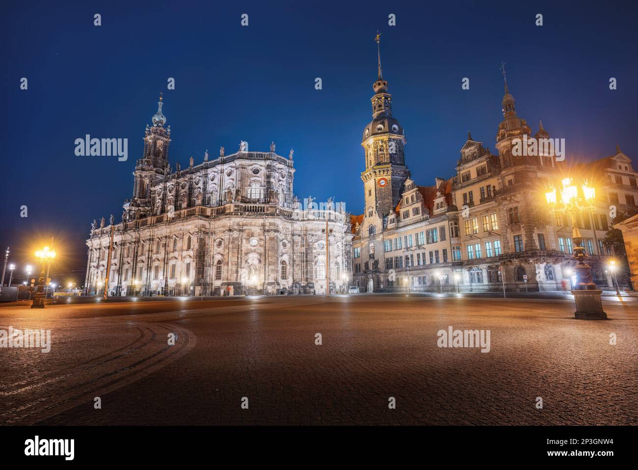 Catholic Cathedral and Dresden Castle (Residenzschloss) at night ...