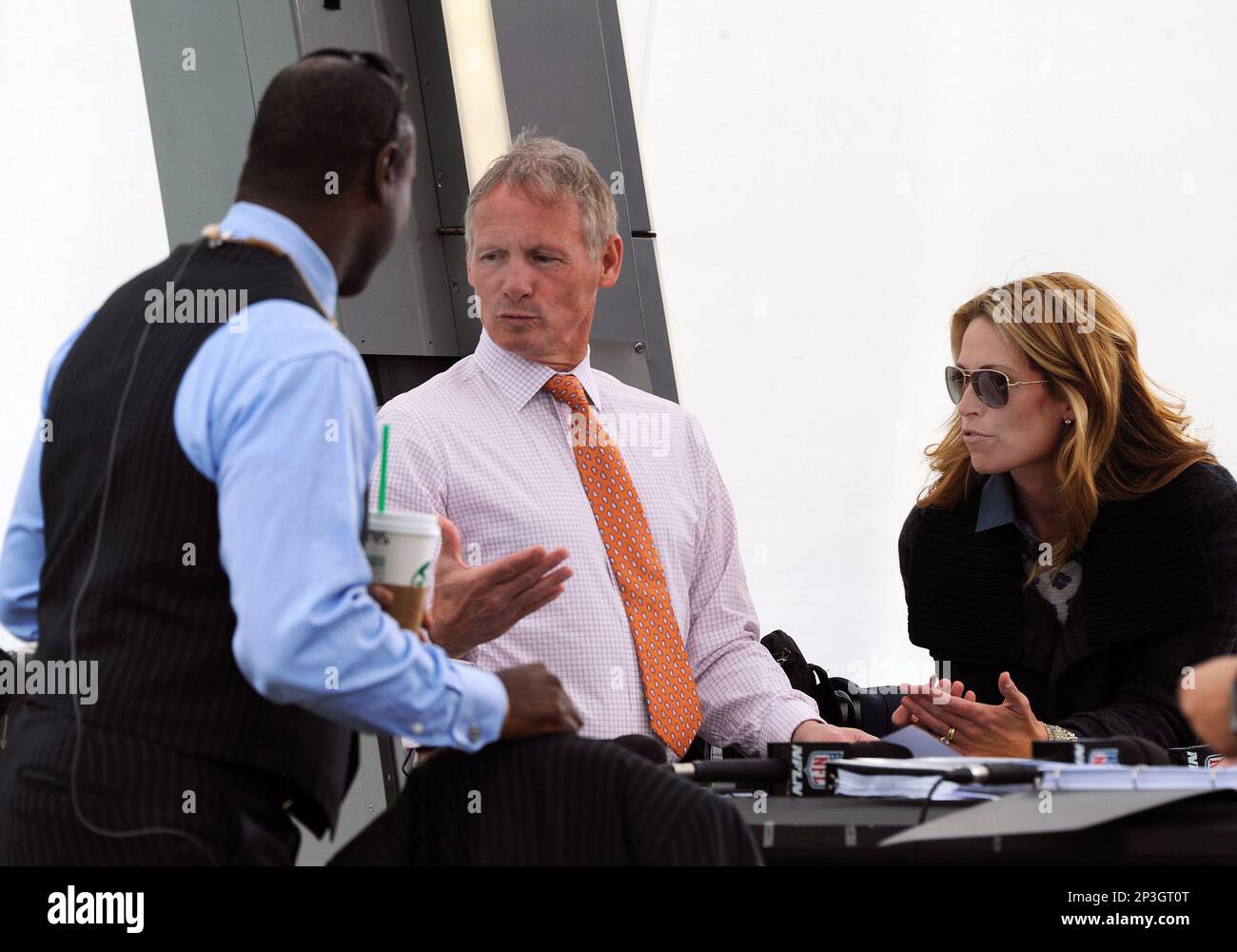 NFL Network commentators Mike Manock and Alex Flanagan meet during a ...