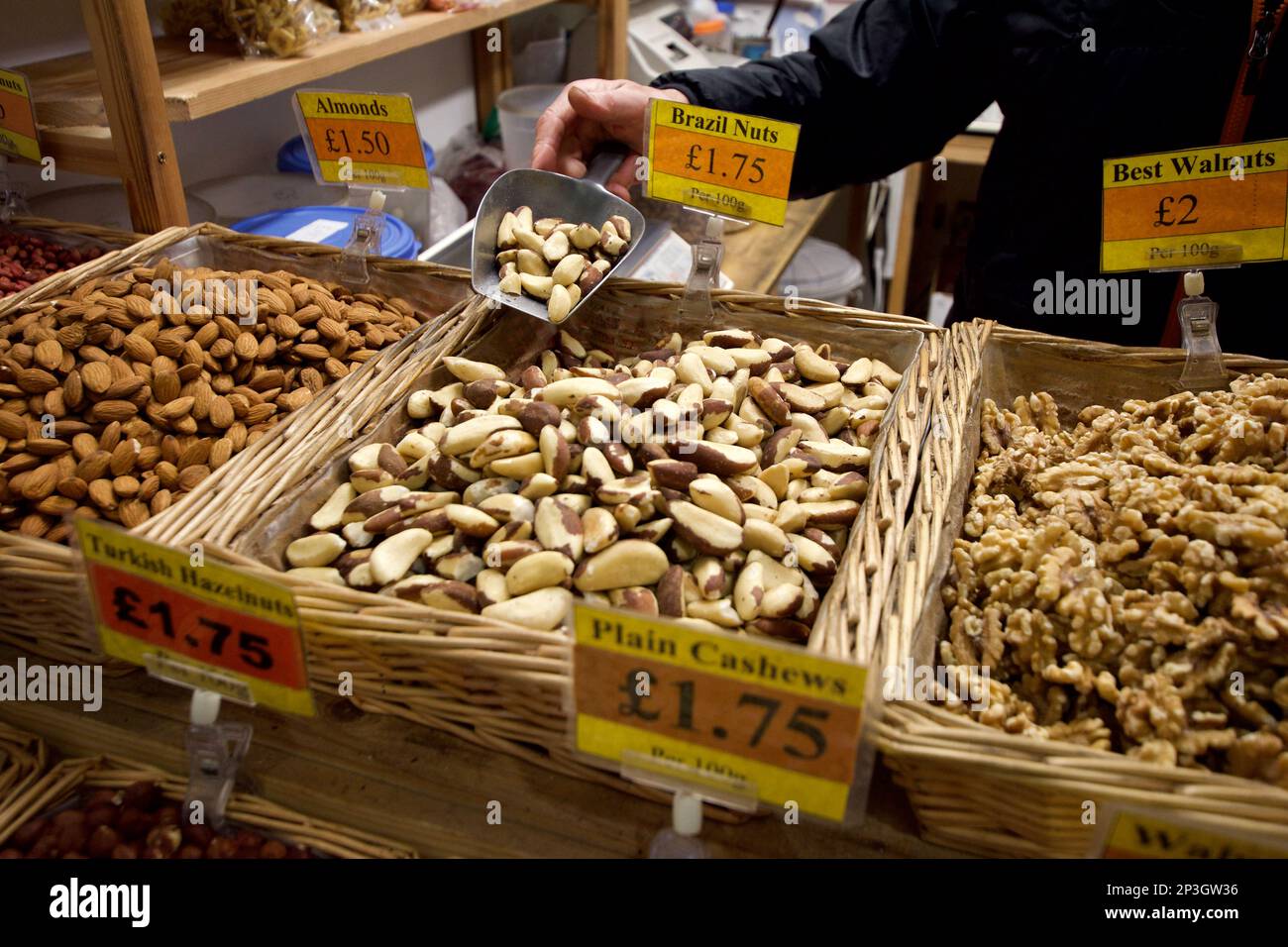 Brazil nut selling market hi-res stock photography and images - Alamy