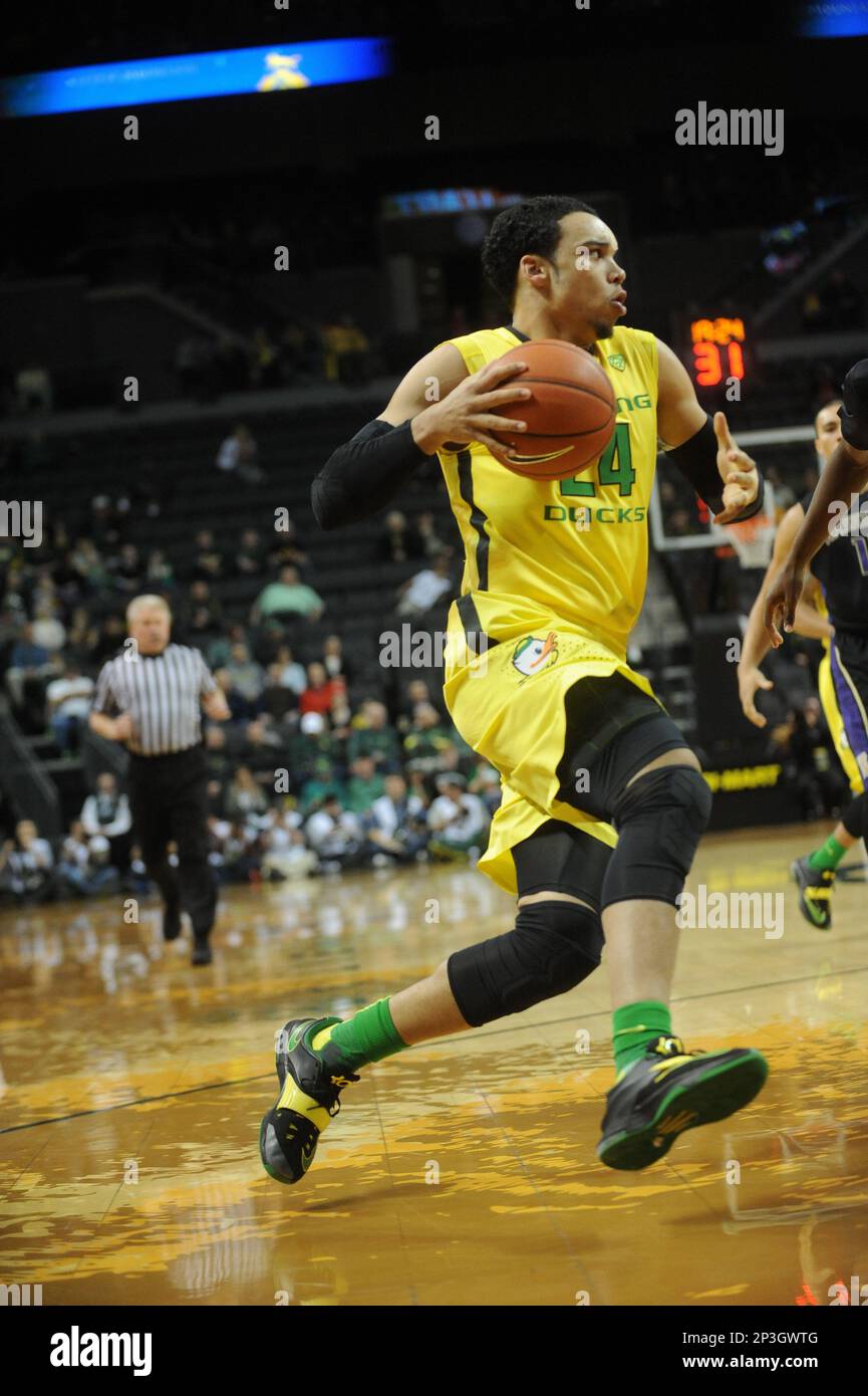 February 4, 2015: Oregon forward Dillon Brooks attacks during the ...
