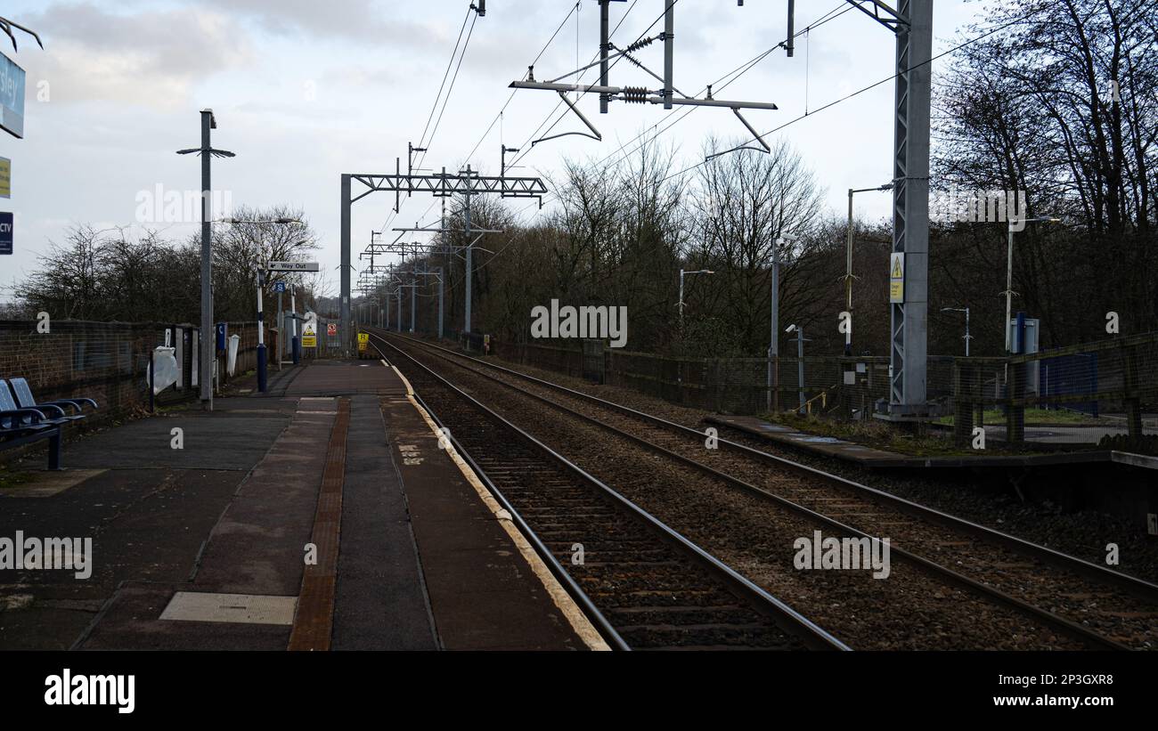 People boarding leaving train hi-res stock photography and images - Alamy