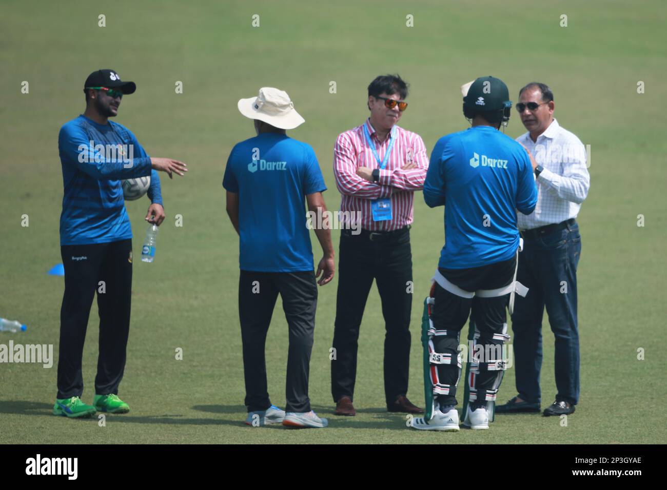 Shakib Al Hasan, Chandika Hathurusingha, Minhazul Abedin, Tamim Iqbal ...