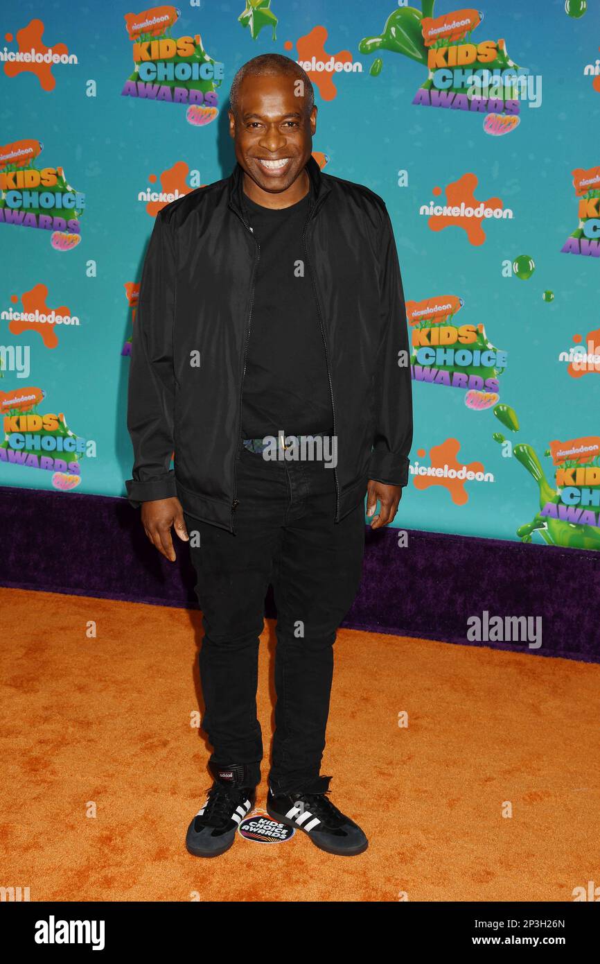 LOS ANGELES, CALIFORNIA - MARCH 04: Phill Lewis attends Nickelodeon's ...