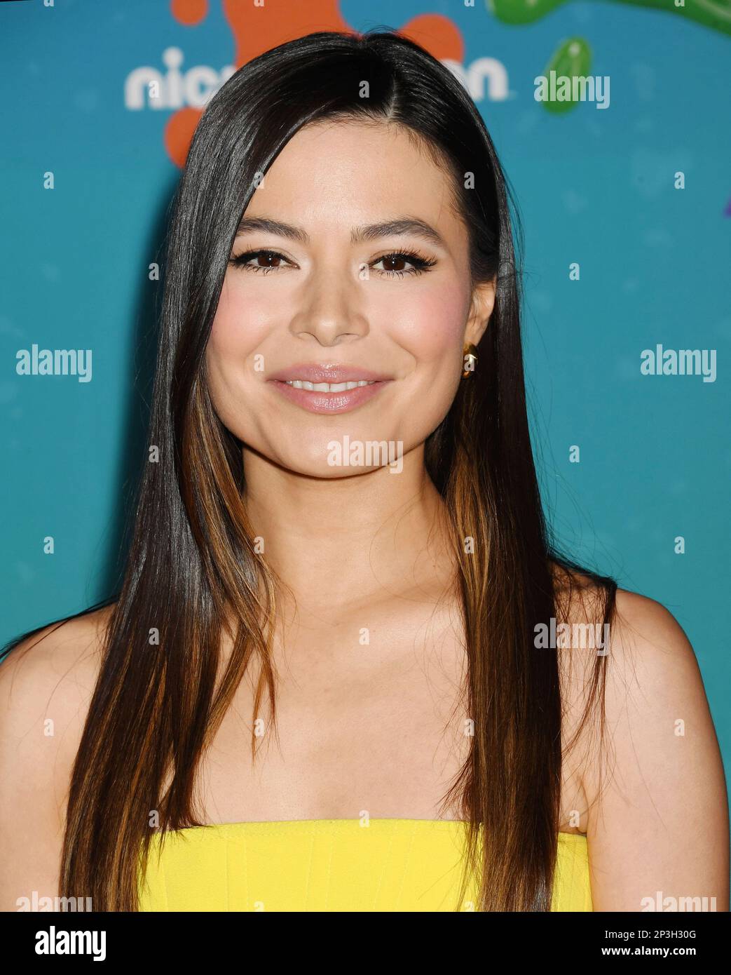LOS ANGELES, CALIFORNIA - MARCH 04: Miranda Cosgrove attends Nickelodeon's 2023 Kids' Choice ...