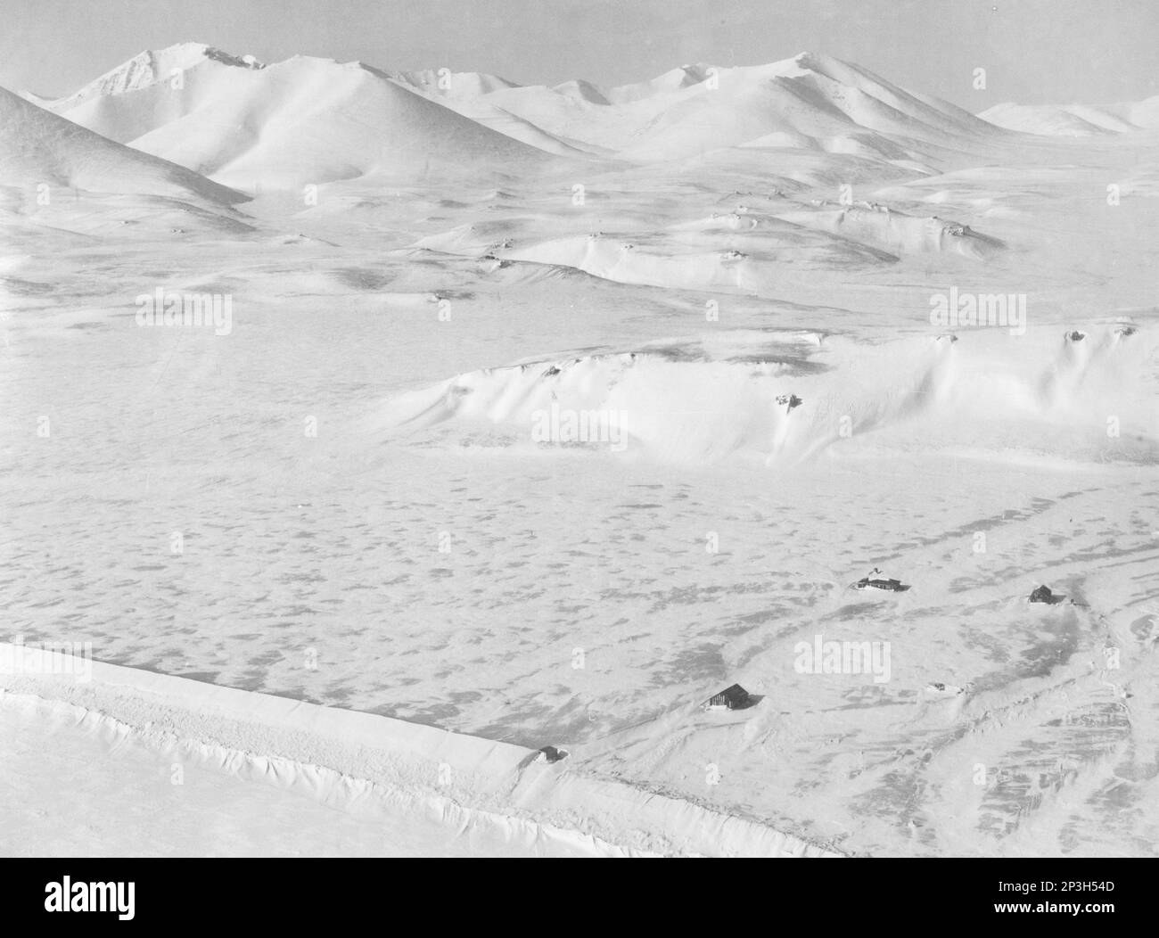 Mt st elias Black and White Stock Photos & Images - Alamy