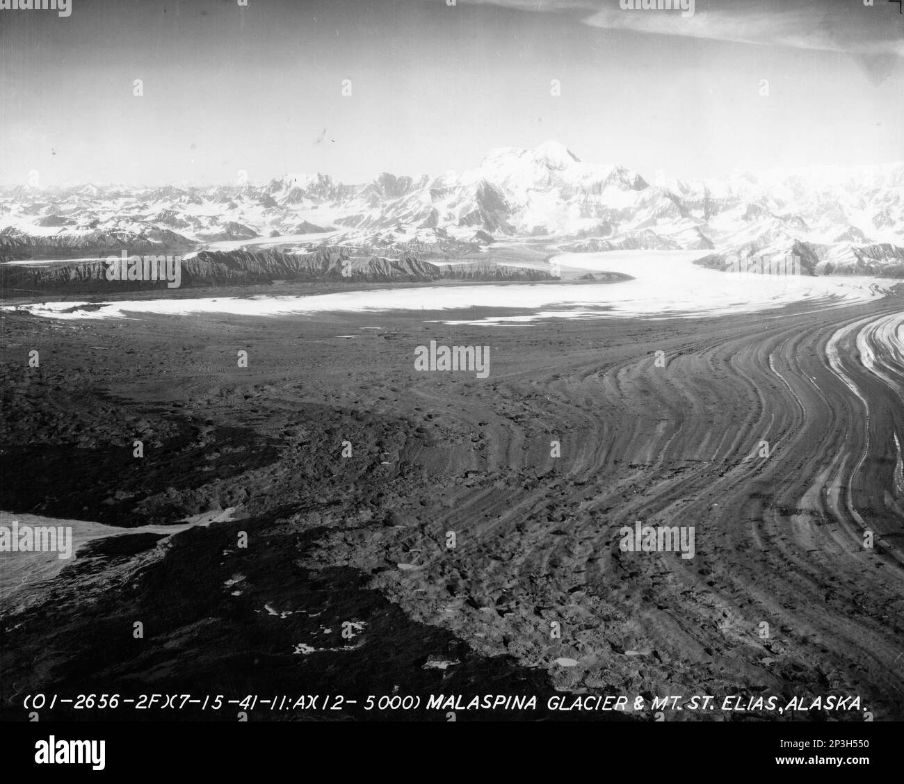 Mt st elias Black and White Stock Photos & Images - Alamy