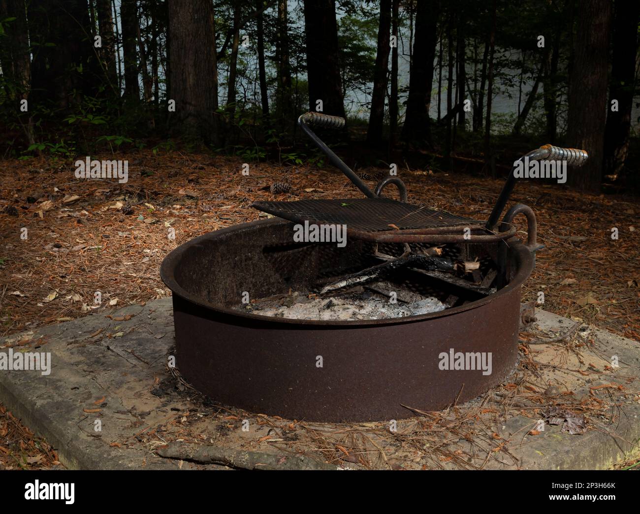 Campfire pit hi-res stock photography and images - Alamy