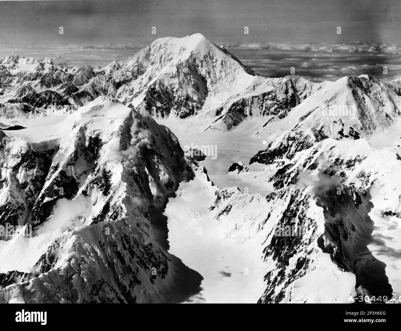 Mt mckinley alaska Black and White Stock Photos & Images - Alamy