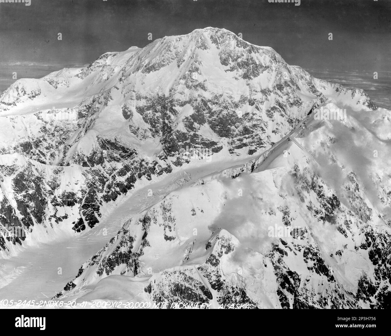Mt mckinley Black and White Stock Photos & Images - Alamy