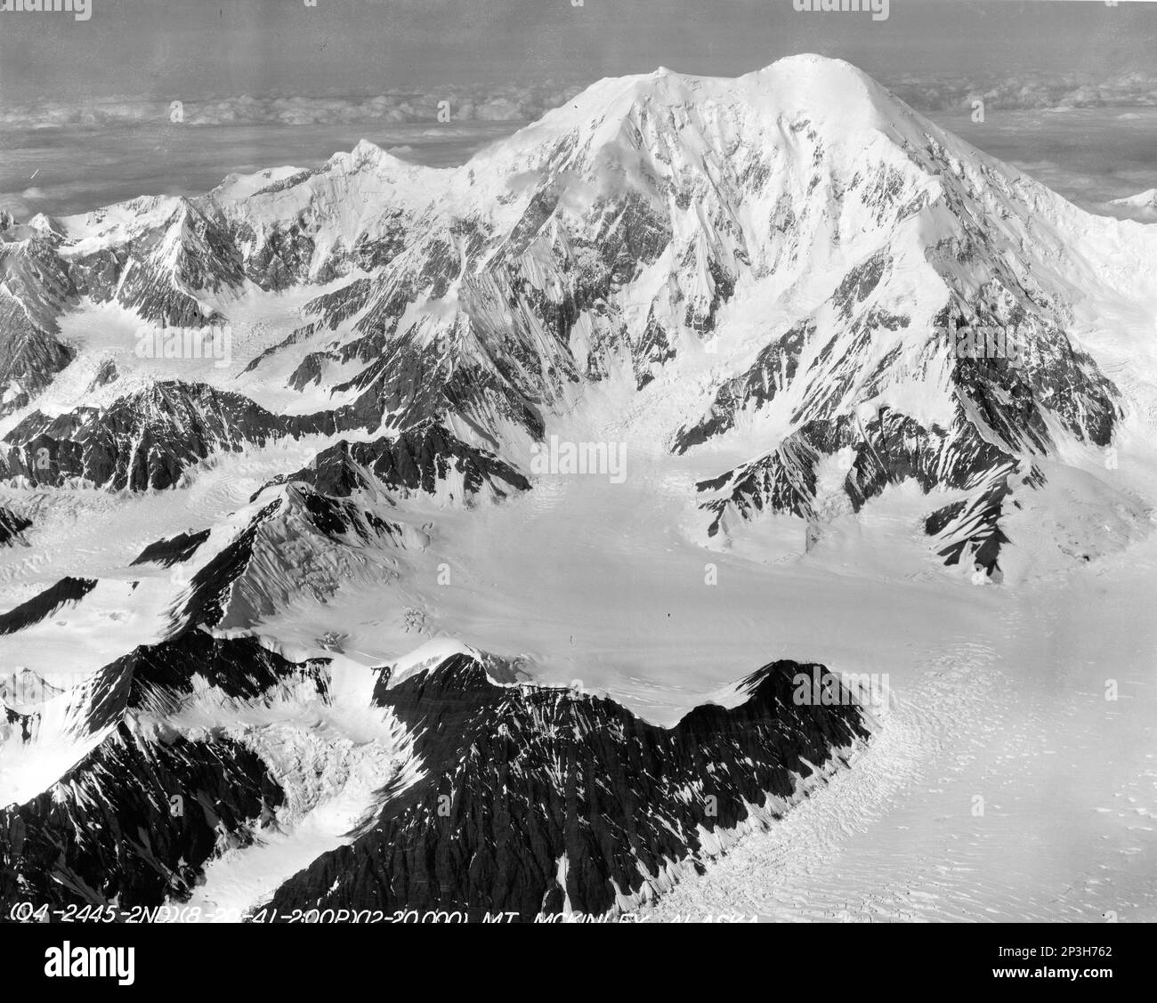 Mt mckinley Black and White Stock Photos & Images - Alamy