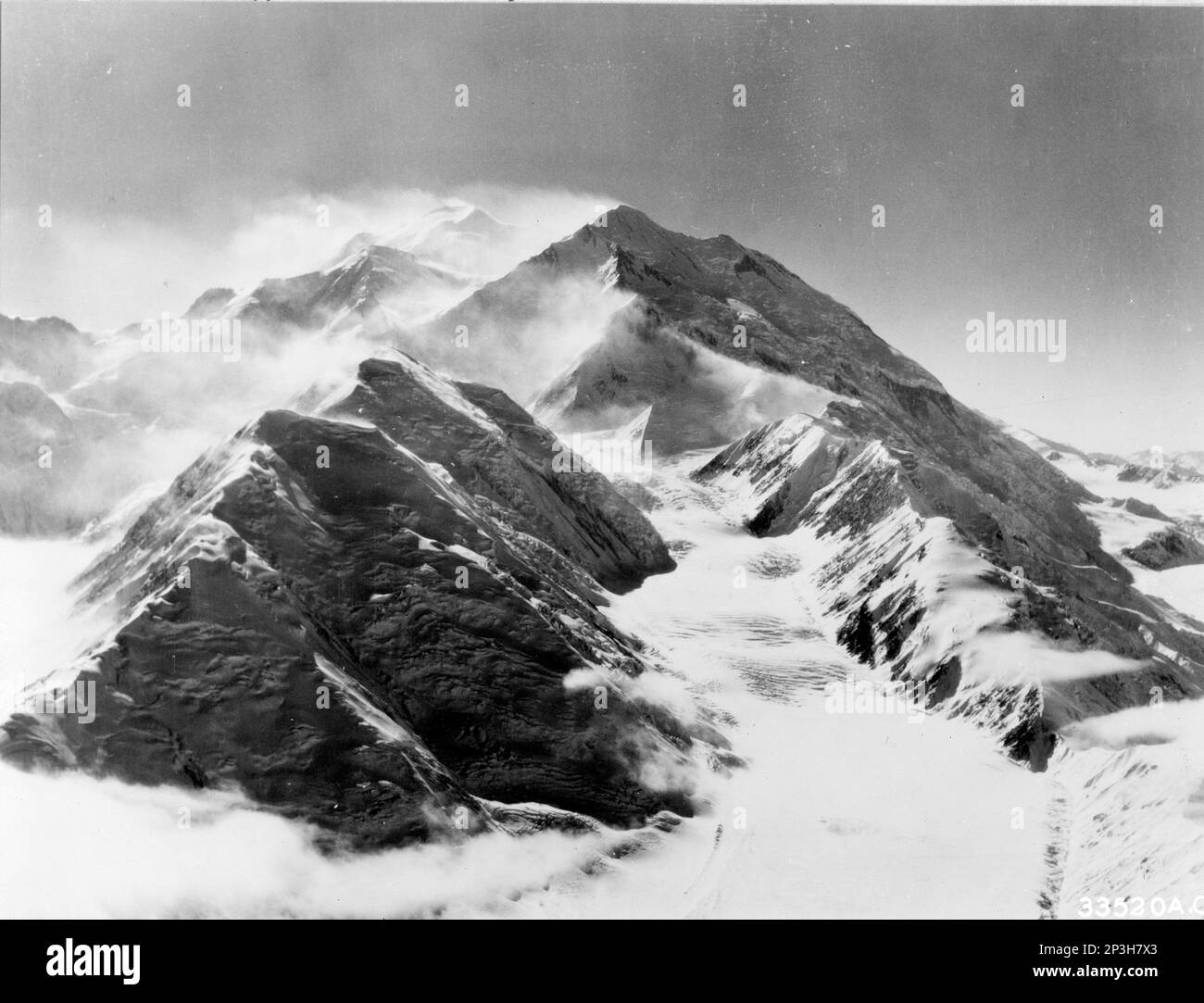 Mt mckinley Black and White Stock Photos & Images - Alamy