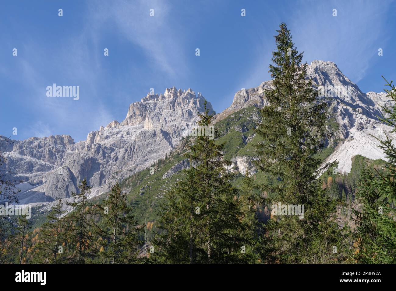 View of Sella di Dobbiaco mountains (Toblacher Sattel), Dolomites ...
