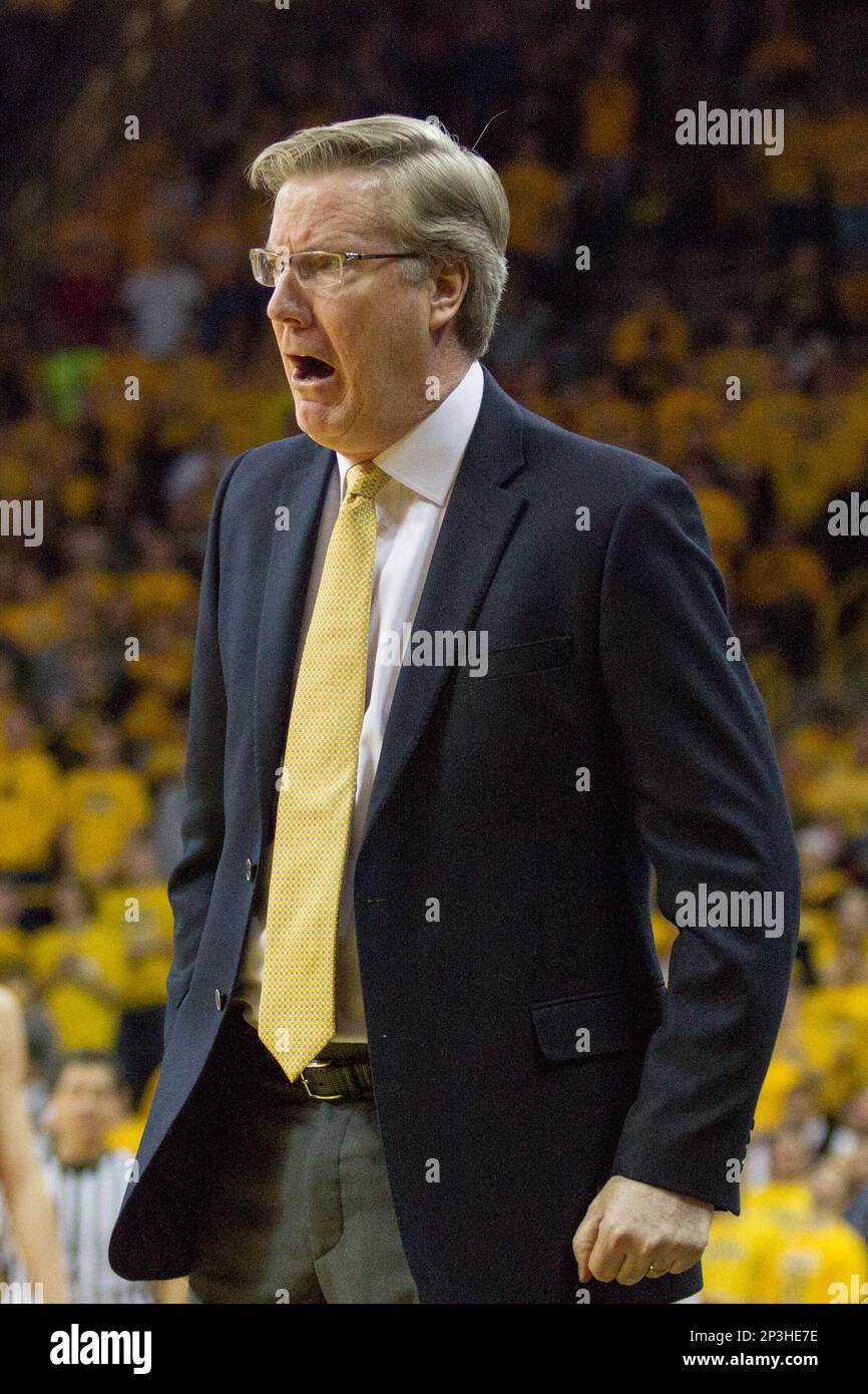 January 31, 2015: Iowa Hawkeyes head coach Fran McCaffery during a Big ...