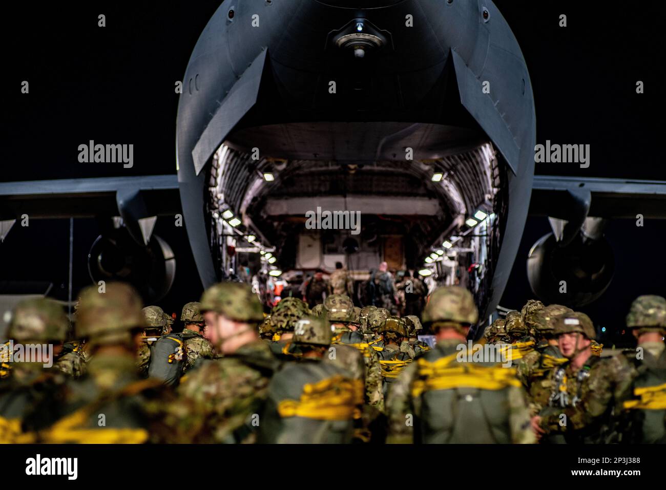 Paratroopers of the 2nd Brigade Combat Team, 82nd Airborne Division ...